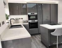 China Customized Color Gloss Kitchen Cabinet for Easy Cleaning in Popular Furniture Apartments for sale