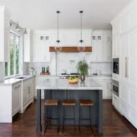 China Customized Veneer Color Wooden Kitchen Cabinet Cupboard for Modern Italian Kitchens for sale