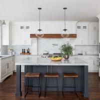 China YALIG Custom Shaker Kitchen Cabinets with Smart Design and Flat Edge Countertop Edging for sale