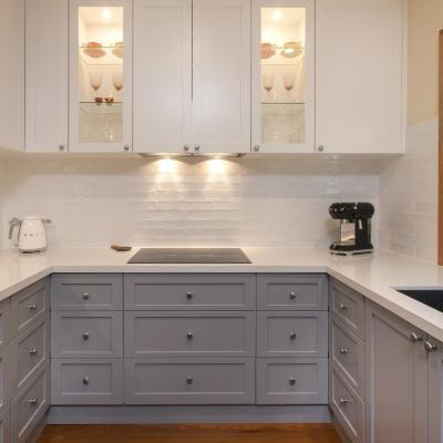 China Custom Size European Style Kitchen Wall Cabinet with Guaranteed and Modern Design for sale