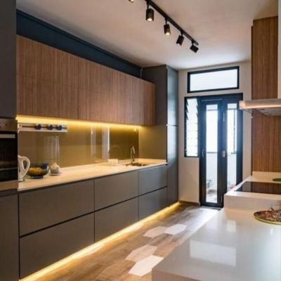 China Customized Veneer Color Kitchen Cabinets for Modern and Durable Villa/Apartment for sale