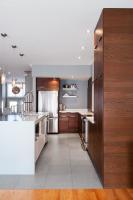 China Customized Veneer Color European Style Wooden Kitchen Cabinet with HDF Door Material for sale