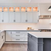 China Modern Design Kitchen Cabinet Set with Quartz Stone Countertop and Eased Edge Style for sale