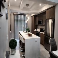 China Customized Veneer Color YALIG Modular Kitchen Cabinets with Blum Hardware and Drawers for sale