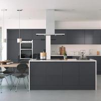 China Customized Veneer Color YALIG Modular Kitchen Cabinets with Blum Hardware and Drawers for sale