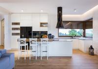 China Villa/Apartment Kitchen Cabinet with Islands Modern Style Wooden Luxury Glossy Design for sale