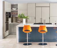 China Customized Lacquer Modern Kitchen Cabinets with Veneer Top and Lacquer Bottom for sale