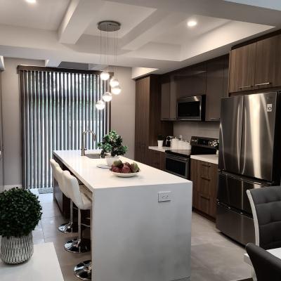 China Blum Hardware Custom Veneer Color Kitchen Cabinets with Islands and 3D Model Design for sale