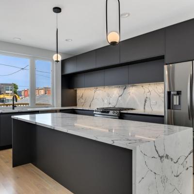 China Modern Style YALIG Counter Tops Flat Pack High Gloss Luxury Plywood Kitchen Cabinets for sale