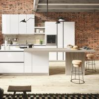 China European Style Solid Wood Kitchen Cabinet Furniture with Guaranteed and Glossy Finish for sale