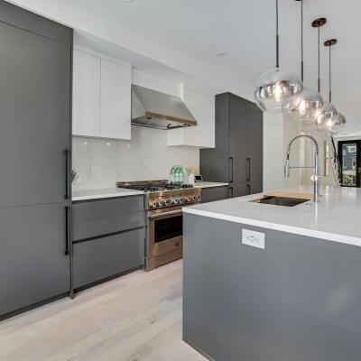 China Villa Lacquer Finish Self Assemble Australian Oak Modern Spain Cabinet Kitchen Cabinets for sale