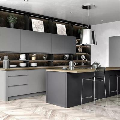 China Waterproof Fireproof Advantage Italian Style Luxury Kitchen Cabinet for Apartment Sale for sale