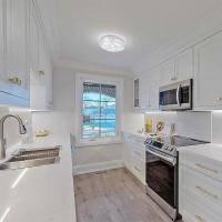 China Complete Modular Kitchen Cabinets for Apartment European Style Luxury and Customized Size for sale