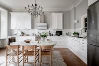 China Custom North American Melamine Board Glossy White Shaker Kitchen Cabinets Flat Pack for sale
