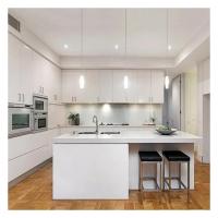 China Custom Size Modern Design High End Kitchen Cabinet with Islands and Glossy Finish for sale