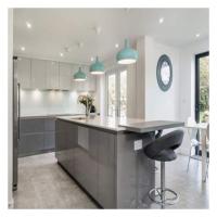 China Custom Size Modern Design High End Kitchen Cabinet with Islands and Glossy Finish for sale