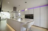 China Green Glossy Australian Furniture Kitchen Cabinets for Modern Customer Size and Homes for sale