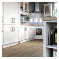 China Modern Shaker Style White Kitchen Cabinets with Ceramic Countertops and Veneer Finish for sale