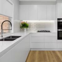 China Waterproof Fireproof Modern Kitchen Cabinet Designed for Durable Furniture Cuisine for sale