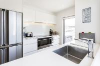 China Wall Mounted Cameroon White And Wood High Gloss Hdf Kitchen Cabinet Highly ODM/OEM for sale