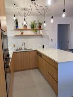 China Modular Kitchen Cabinets With Base Waterproof Fireproof Direct From Uk Wine Red Made for sale