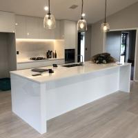 China Blum Hardware Customized White PVC Modern Kitchen Furniture Modular Kitchen Cabinets for sale