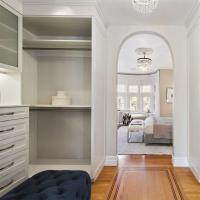 China European Style Wooden Wardrobes Practical Custom Walk-in Wardrobe Closet for Your Home for sale