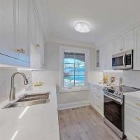 China YALIG's Luxury Lacquer Furniture Custom Modular Designs for Modern Kitchen Cabinets for sale