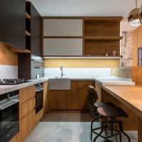 China Modern Style U Shape Cabinet Lacquer Painting Kitchen Cupboard with Durable Advantage for sale
