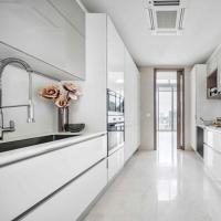 China Blum Hardware American Style White Lacquer Kitchen Furniture with MDF Door Material for sale
