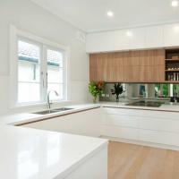 China High Gloss Lacquer Plywood Carcass Full Modern Kitchen Cabinet A Must-Have for Your Hom for sale