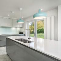 China Modern Custom Lacquer Kitchen Cabinet Units with Veneer Color Customization Option for sale