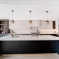 China Discover YALIG's Imported Kitchen Cabinets The Perfect Blend of Style and Function for sale