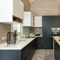 China Discover YALIG's Imported Kitchen Cabinets The Perfect Blend of Style and Function for sale