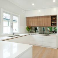 China Highly ODM/OEM Contemporary L Shaped White Kitchen Cabinets with Modular Cabinet Type for sale