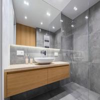 China Wood Veneer Vanity with Mirror and Basin The Perfect Addition to Apartment Bathrooms for sale