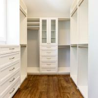China Customize Wooden Wardrobe for Modern Bedroom Design in Home Villa Hotel Apartment for sale