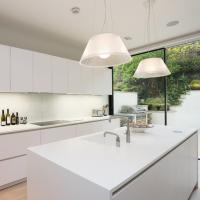 China Storage Mdf Lacquer Kitchen Cabinet with PVC Membrane Door Panel Surface Treatment for sale
