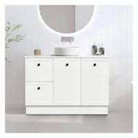 China Shaker Style Solid Wood Bathroom Vanity Cabinet with Lacquer Surface Treatment and Sink for sale