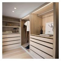 China Custom Bedroom Furniture Modern-Style Wooden Walk In Wardrobe Closet with Foldable Design for sale