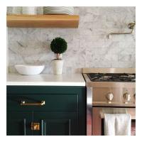 China Perfect Match Shaker Style Green Paint Finish Solid Wood Cabinets and Quartz Countertops for sale