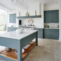 China Custom Shaker Door Modular Kitchen Cabinets Modern Furniture Design with Veneer Finish for sale