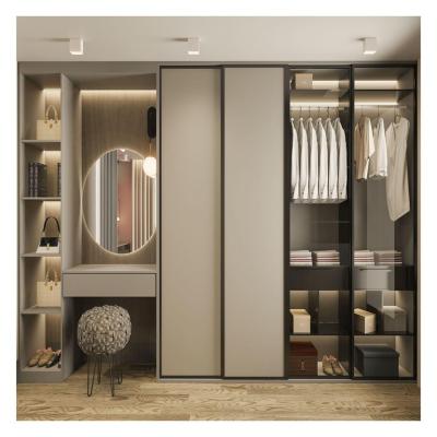 China Custom Master Bedroom Wardrobe with Adjustable Open Lattice Design and Craftsmanship for sale