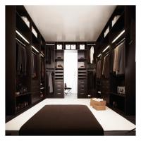 China High End Customised Modern Style Walk-in Solid Wood Wardrobe with Lighting Design for sale