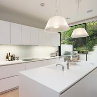 China Custom Contemporary Durable Kitchen Cupboard Islands For Villa Renovation Project for sale