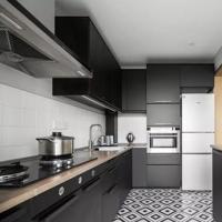 China Japanese Style Modular Black Kitchen with Kitchen Island Melamine Board Door Material for sale