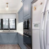 China E1 Particleboard/Plywood/MDF Carcass YALIG Blue Kitchen Cabinets with Hidden Cupboards for sale