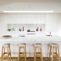 China Custom Lacquer Finished Cupboard Handles for Kitchen Cabinet in Minimalist Design for sale