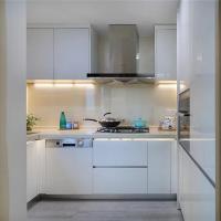China YALIG Luxury Kitchen Furniture White Kitchen Cabinet Made of MDF and Melamine Board for sale