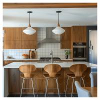 China Artificial Quartz Countertop Modern Style Solid Wood Kitchen Cabinets for Apartments for sale